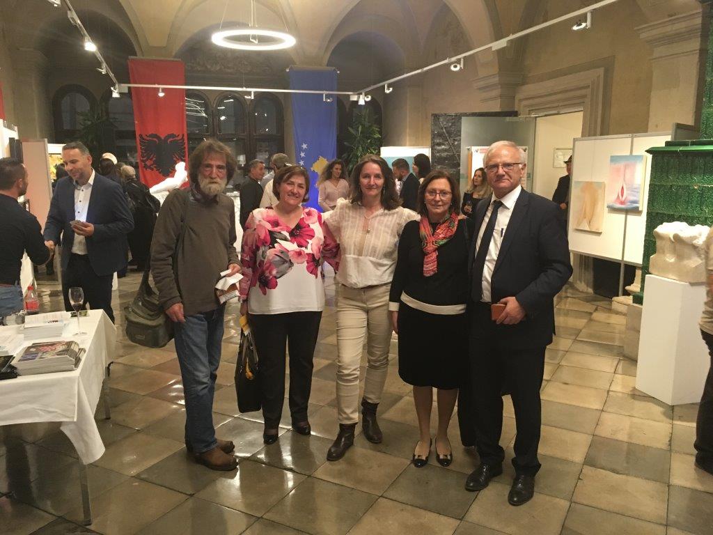 Information auf albanisch